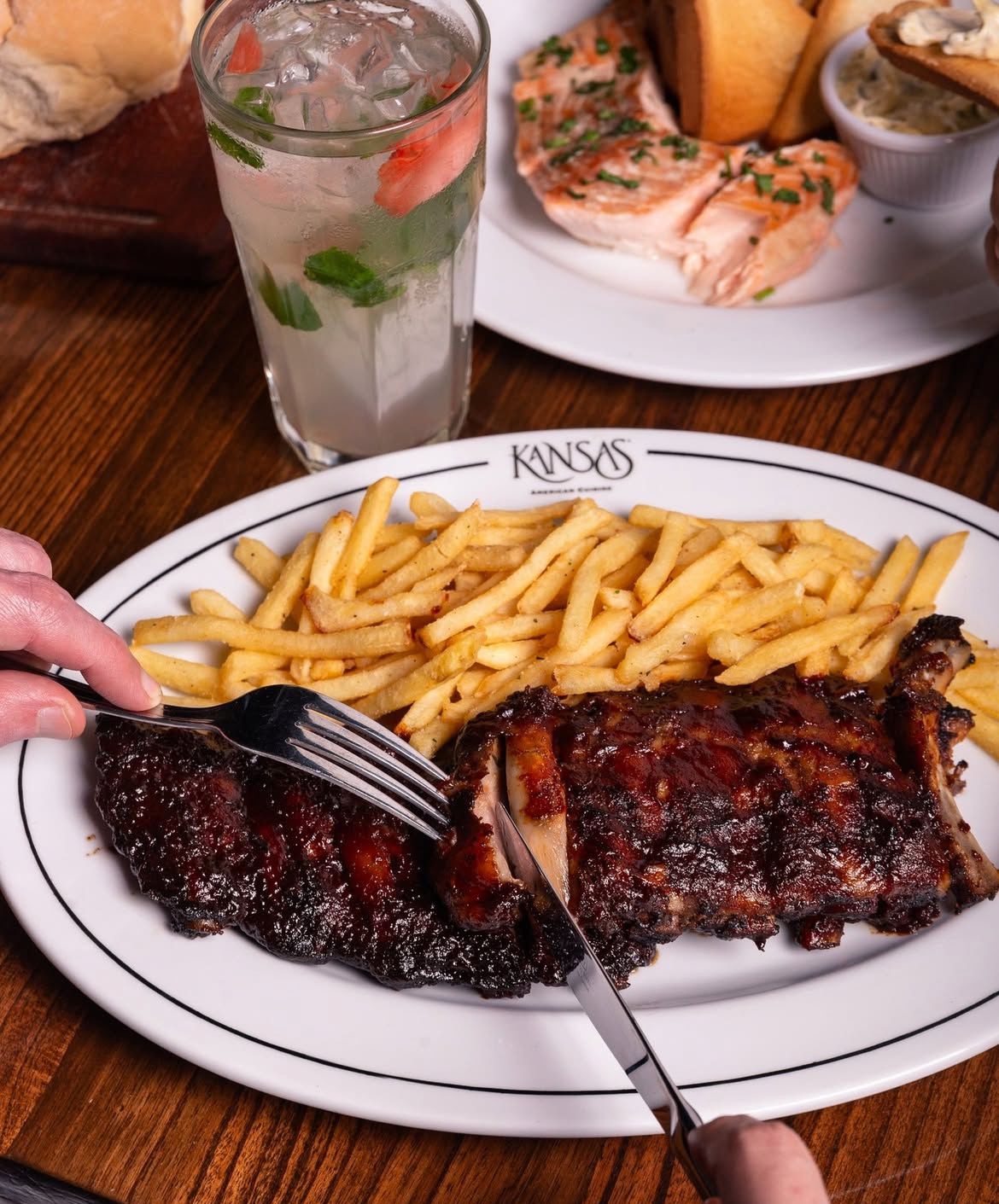 Kansas celebra el Día de las Ribs con sus platos icónicos con auténtico ...